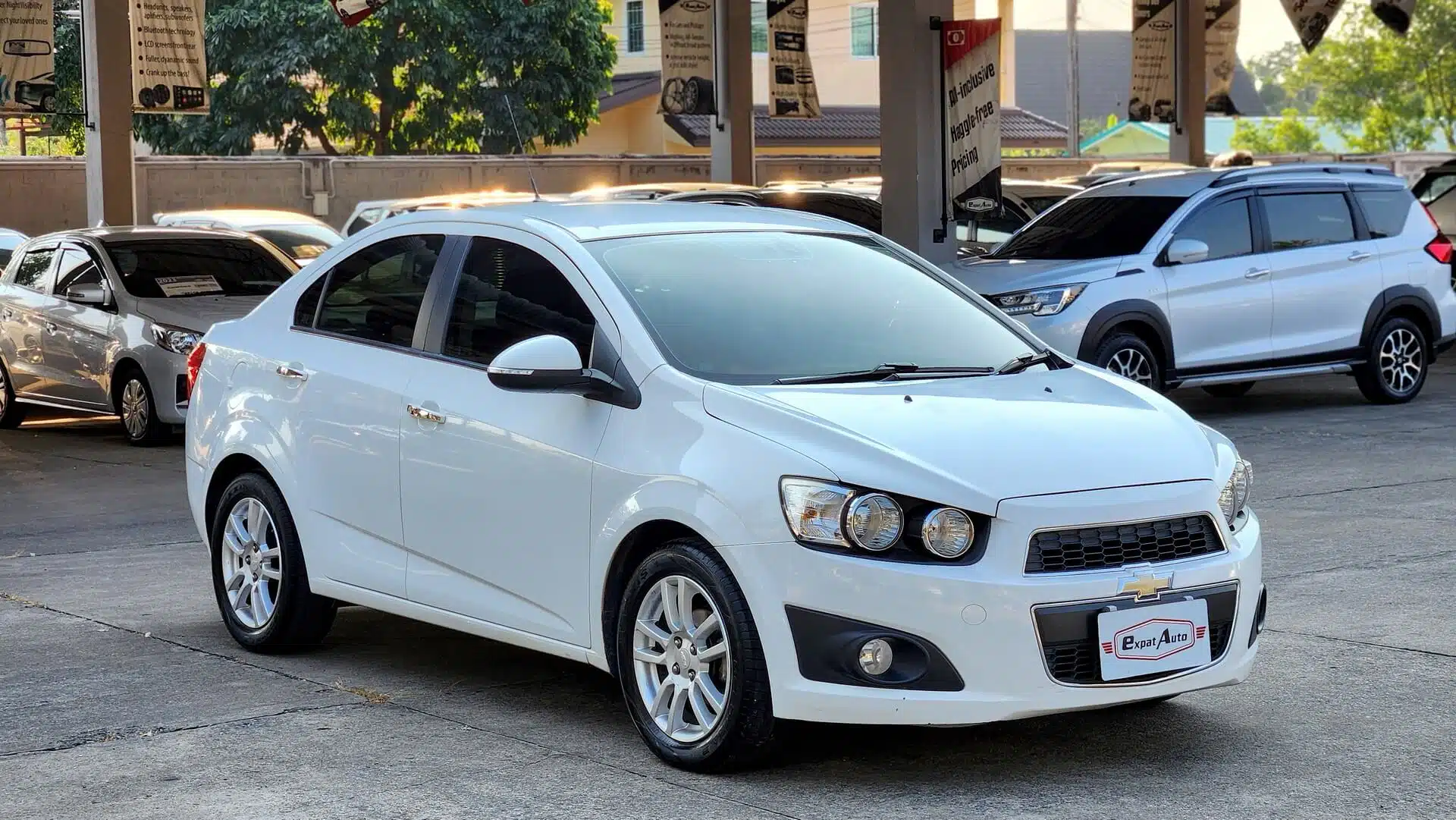 2016 (MY15) Chevrolet Sonic 1.6 LTZ A/T - Expat Auto Co., Ltd.