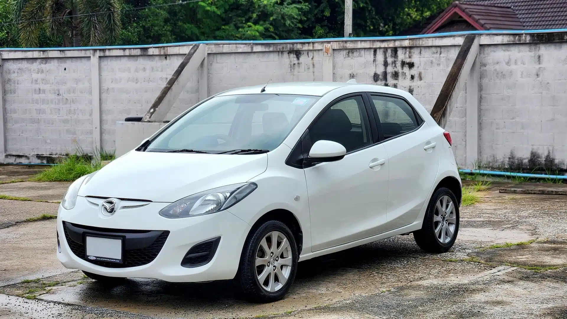 2011(MY11) Mazda 2 1.5 Sports Groove A/T - Expat Auto Co., Ltd.