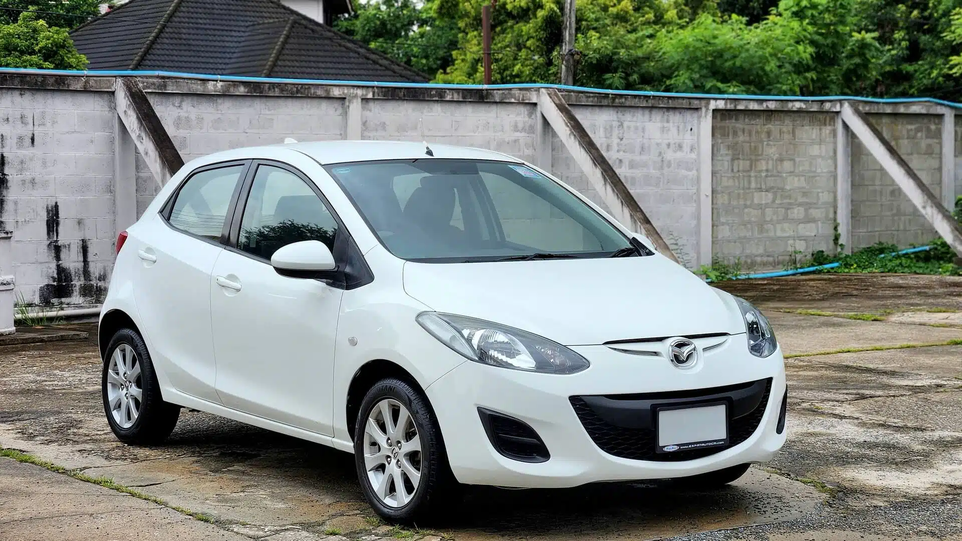 2011(MY11) Mazda 2 1.5 Sports Groove A/T - Expat Auto Co., Ltd.