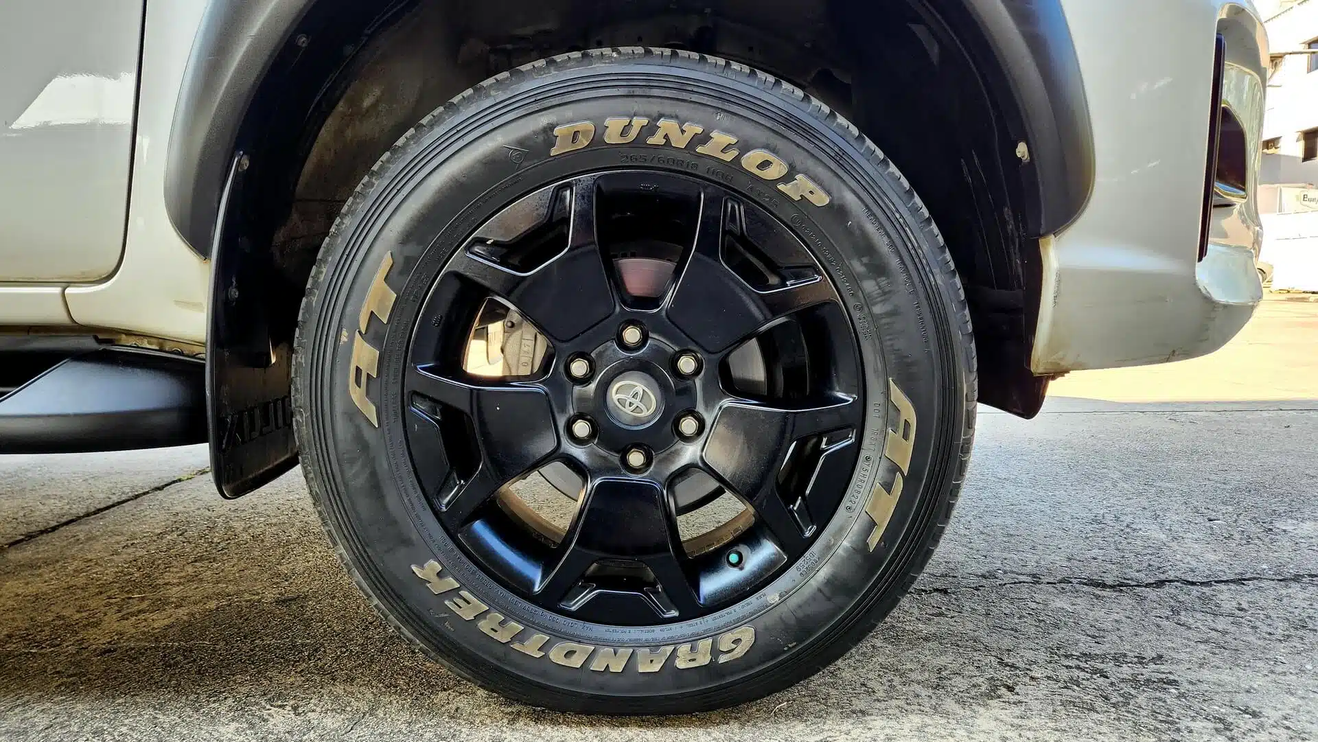 2020(MY20) Toyota Hilux Revo 2.4 Rocco Prerunner A/T - Expat Auto Co., Ltd.